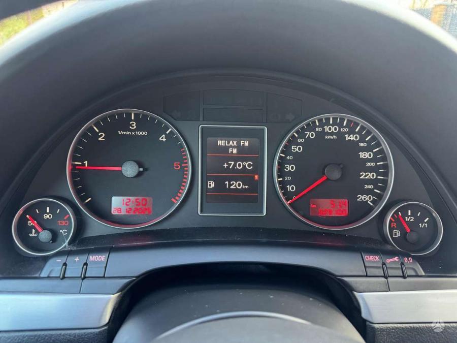 Pelēks Audi A4 2007 Klaipėda, ar dzinēja tilpumu 1.90 L un nobraukumu 329 tūkst. km par 1850 €, foto 16 vietnē AUTOMOTO.COM.LV