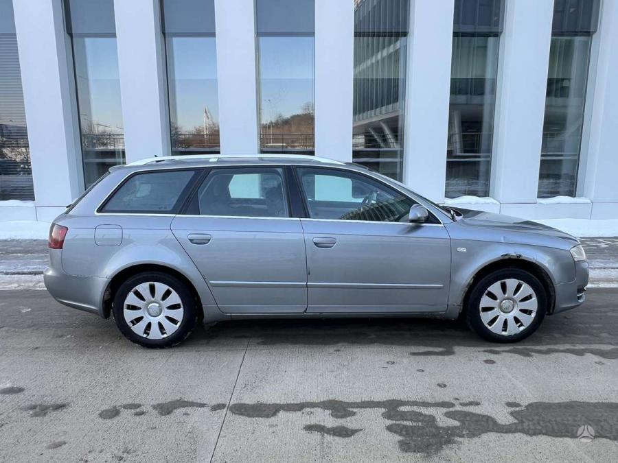 Pelēks Audi A4 2007 Viļņa, ar dzinēja tilpumu 1.99 L un nobraukumu 435 tūkst. km par 1250 €, foto 5 vietnē AUTOMOTO.COM.LV