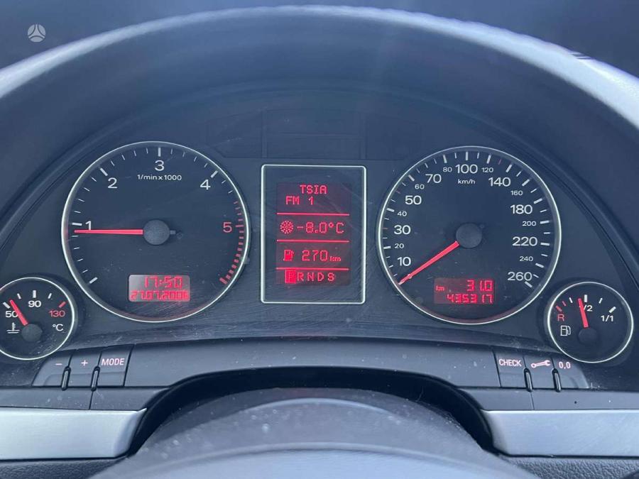 Pelēks Audi A4 2007 Viļņa, ar dzinēja tilpumu 1.99 L un nobraukumu 435 tūkst. km par 1250 €, foto 10 vietnē AUTOMOTO.COM.LV