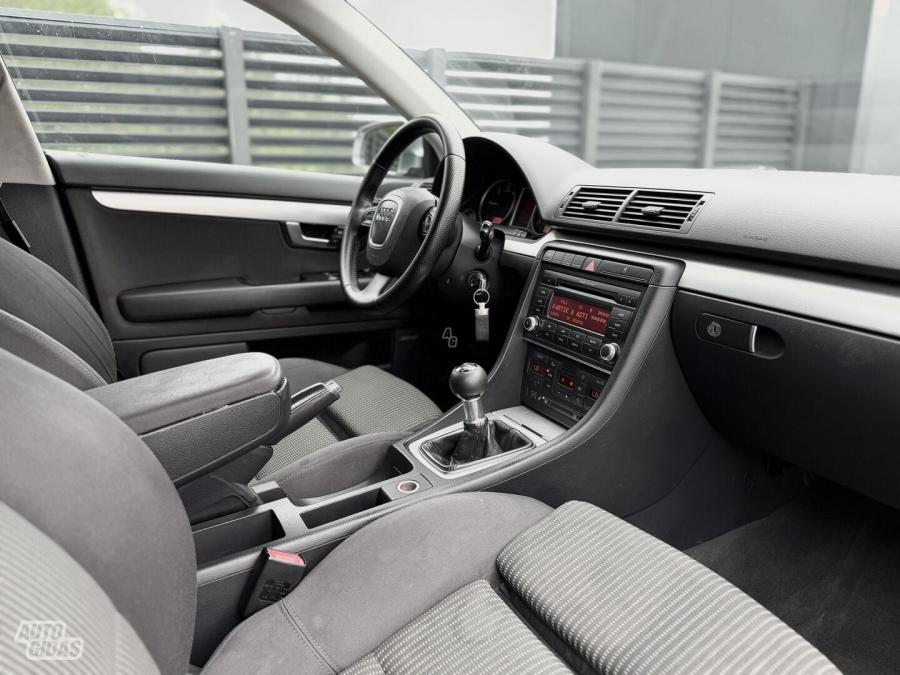 Grey Audi A4 2007 in Vilnius, with an engine capacity of 2.00 L and mileage of 301 thousand km for 2750 €, photo 12 on AUTOMOTO.COM.LV