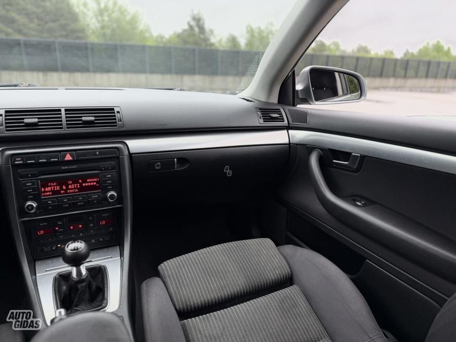 Grey Audi A4 2007 in Vilnius, with an engine capacity of 2.00 L and mileage of 301 thousand km for 2750 €, photo 15 on AUTOMOTO.COM.LV