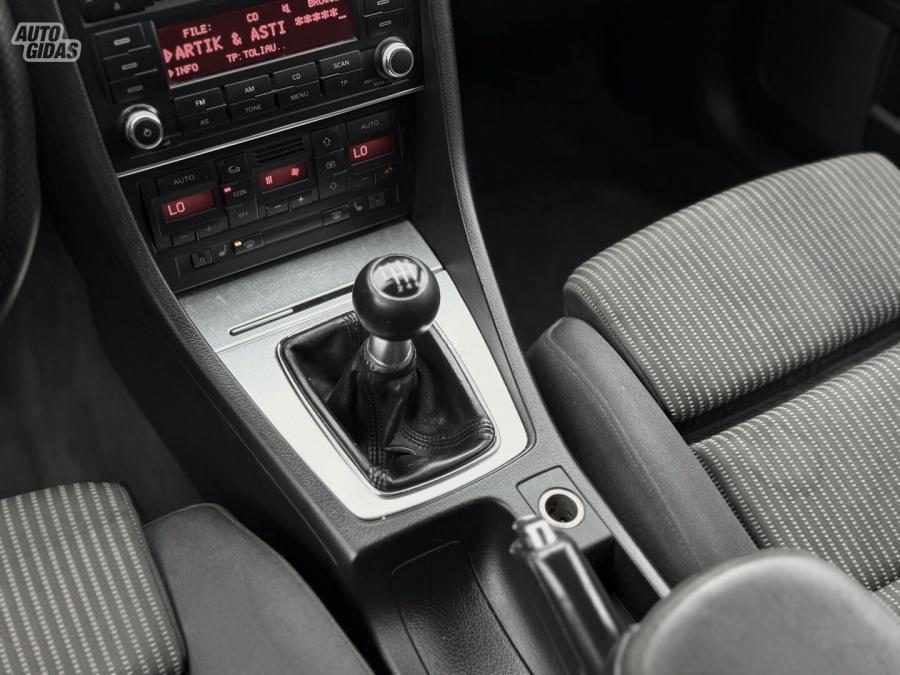 Grey Audi A4 2007 in Vilnius, with an engine capacity of 2.00 L and mileage of 301 thousand km for 2750 €, photo 18 on AUTOMOTO.COM.LV
