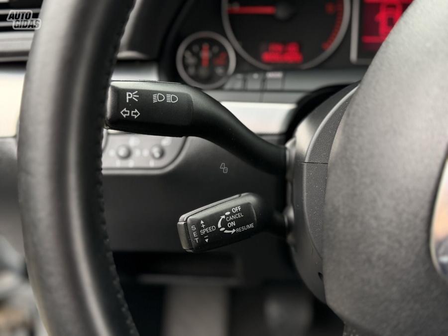 Grey Audi A4 2007 in Vilnius, with an engine capacity of 2.00 L and mileage of 301 thousand km for 2750 €, photo 20 on AUTOMOTO.COM.LV