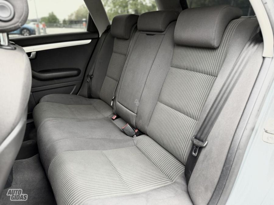 Grey Audi A4 2007 in Vilnius, with an engine capacity of 2.00 L and mileage of 301 thousand km for 2750 €, photo 24 on AUTOMOTO.COM.LV