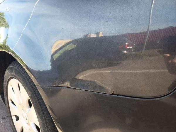 Grey Audi A4 2007 in Vilnius, with an engine capacity of 2.00 L and mileage of 281 thousand km for 1900 €, photo 5 on AUTOMOTO.COM.LV