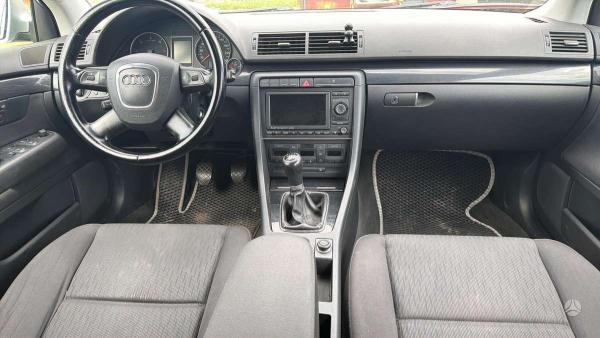 Grey Audi A4 2007 in Ukmerge, with an engine capacity of 1.97 L and mileage of 397 thousand km for 2600 €, photo 6 on AUTOMOTO.COM.LV