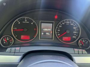 Pelēks Audi A4 2007 Kauņa, ar dzinēja tilpumu 2.70 L un nobraukumu 360 tūkst. km par 2550 €, foto 17 vietnē AUTOMOTO.COM.LV