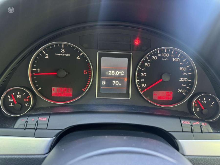 Pelēks Audi A4 2007 Kauņa, ar dzinēja tilpumu 2.70 L un nobraukumu 360 tūkst. km par 2550 €, foto 17 vietnē AUTOMOTO.COM.LV