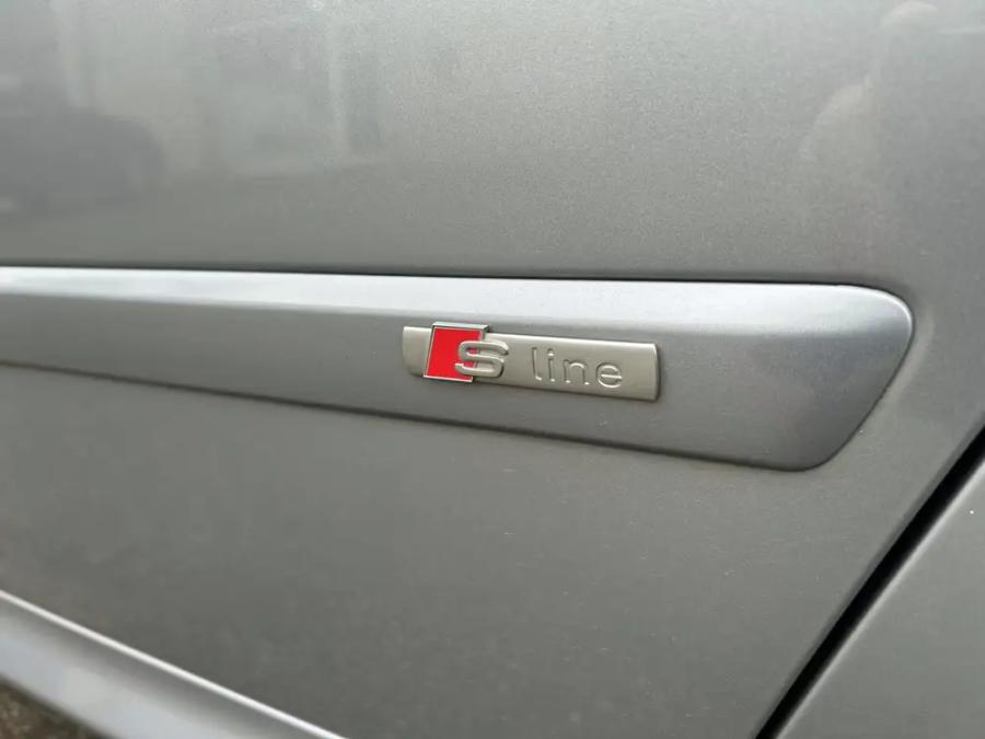 Pelēks Audi A4 2007 Limbaži, ar dzinēja tilpumu 2.00 L un nobraukumu 231 tūkst. km par 5250 €, foto 10 vietnē AUTOMOTO.COM.LV