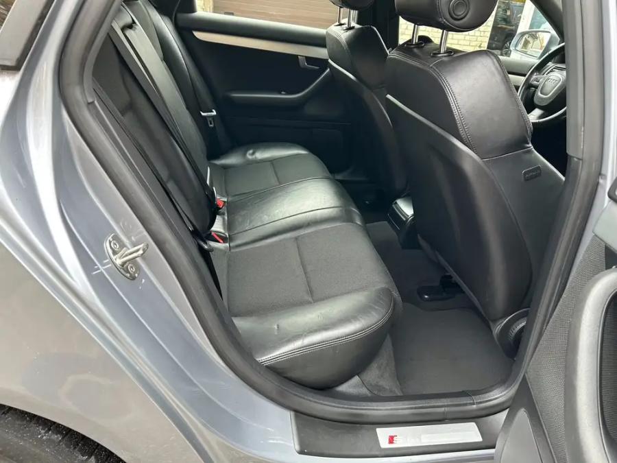 Pelēks Audi A4 2007 Limbaži, ar dzinēja tilpumu 2.00 L un nobraukumu 231 tūkst. km par 5250 €, foto 14 vietnē AUTOMOTO.COM.LV