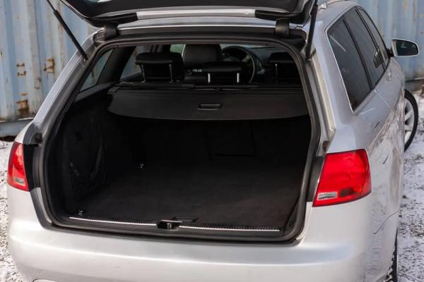 Grey Audi A4 2007 in Riga, with an engine capacity of 2.00 L and mileage of 260 thousand km for 3995 €, photo 10 on AUTOMOTO.COM.LV