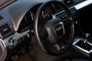 Grey Audi A4 2007 in Riga, with an engine capacity of 2.00 L and mileage of 260 thousand km for 3995 €, photo 17 on AUTOMOTO.COM.LV