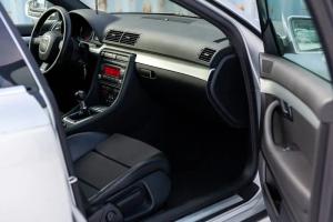 Grey Audi A4 2007 in Riga, with an engine capacity of 2.00 L and mileage of 260 thousand km for 3995 €, photo 20 on AUTOMOTO.COM.LV
