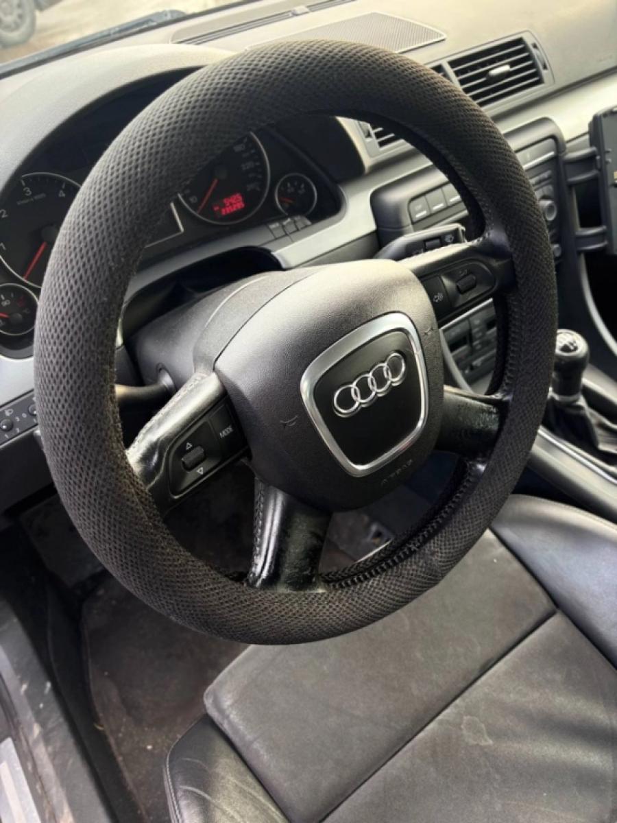 Grey Audi A4 2007 in Riga, with an engine capacity of 2.00 L and mileage of 235 thousand km for 3799 €, photo 9 on AUTOMOTO.COM.LV