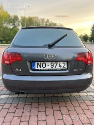 Pelēks Audi A4 2007 Rīga, ar dzinēja tilpumu 2.00 L un nobraukumu 267 tūkst. km par 2900 €, foto 3 vietnē AUTOMOTO.COM.LV