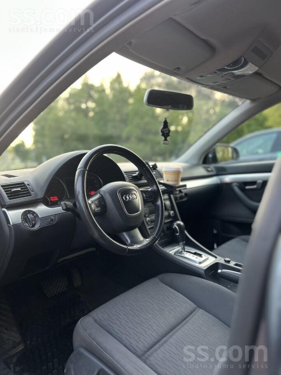 Pelēks Audi A4 2007 Rīga, ar dzinēja tilpumu 2.00 L un nobraukumu 267 tūkst. km par 2900 €, foto 6 vietnē AUTOMOTO.COM.LV