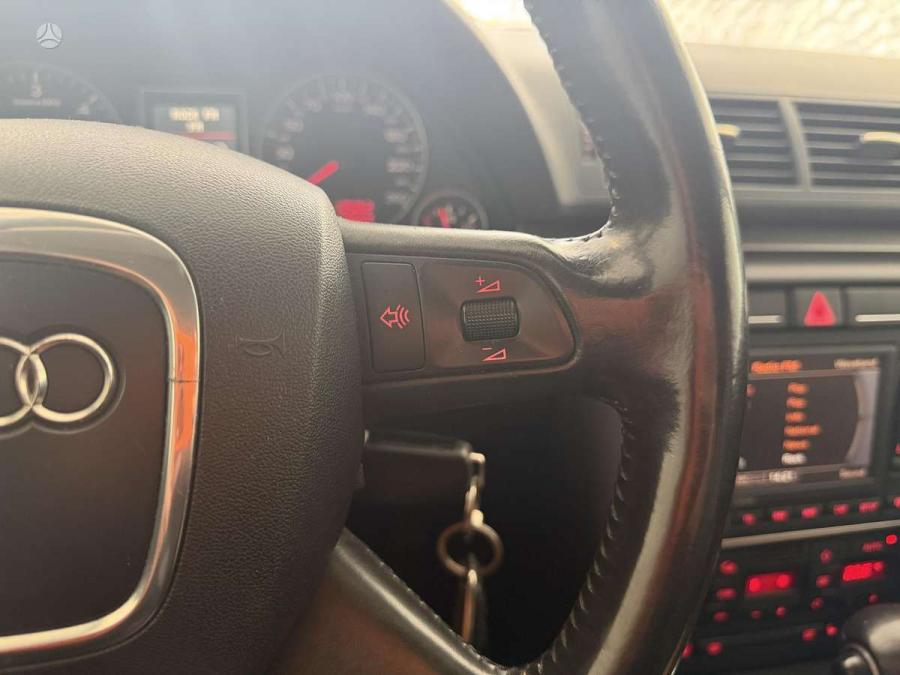 Grey Audi A4 2007 in Kaunas, with an engine capacity of 1.99 L and mileage of 318 thousand km for 3250 €, photo 18 on AUTOMOTO.COM.LV