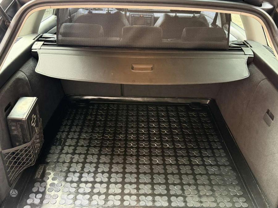Grey Audi A4 2007 in Kaunas, with an engine capacity of 1.99 L and mileage of 318 thousand km for 3250 €, photo 27 on AUTOMOTO.COM.LV