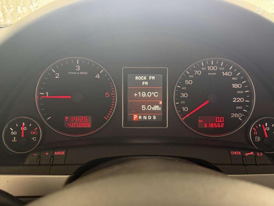 Grey Audi A4 2007 in Kaunas, with an engine capacity of 1.99 L and mileage of 318 thousand km for 3250 €, photo 33 on AUTOMOTO.COM.LV