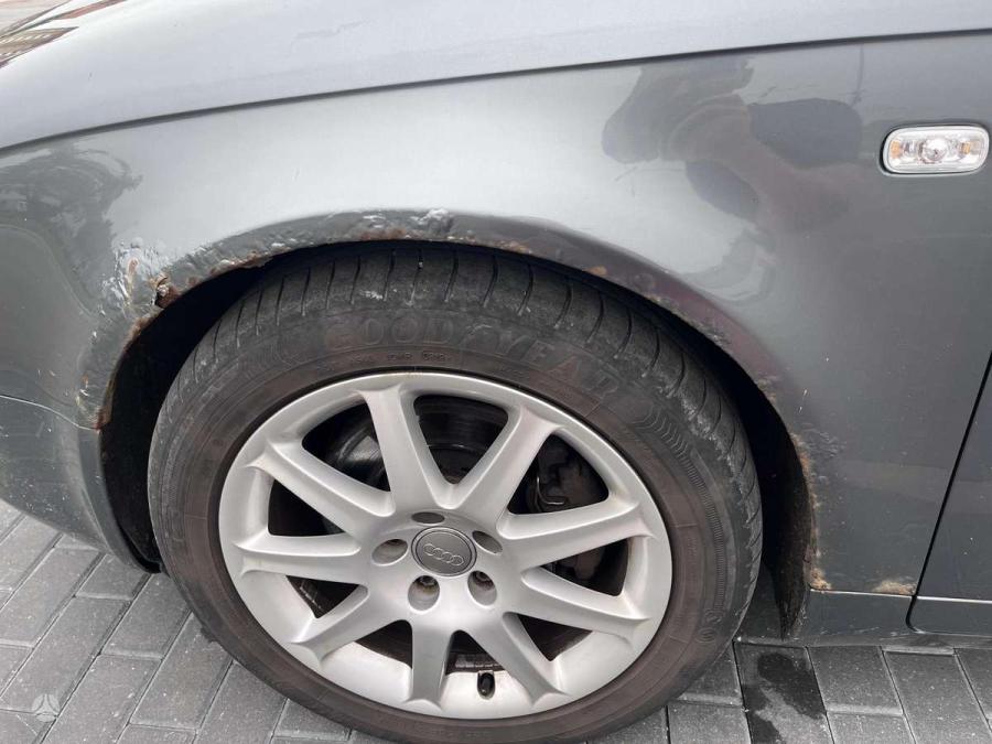 Grey Audi A4 2007 in Kaunas, with an engine capacity of 1.97 L and mileage of 248 thousand km for 1650 €, photo 14 on AUTOMOTO.COM.LV
