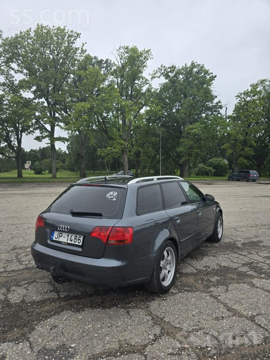 Grey Audi A4 2007 in Riga, with an engine capacity of 2.00 L and mileage of 357 thousand km for 2750 €, photo 4 on AUTOMOTO.COM.LV