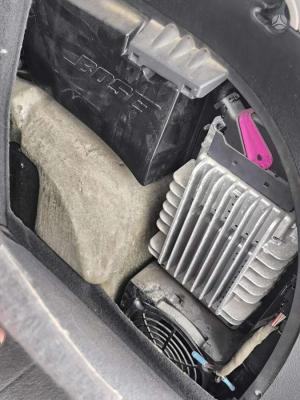 Grey Audi A4 2007 in Plunge, with an engine capacity of 1.99 L and mileage of 370 thousand km for 2500 €, photo 11 on AUTOMOTO.COM.LV