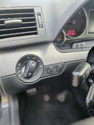 Grey Audi A4 2007 in Plunge, with an engine capacity of 1.99 L and mileage of 370 thousand km for 2500 €, photo 25 on AUTOMOTO.COM.LV