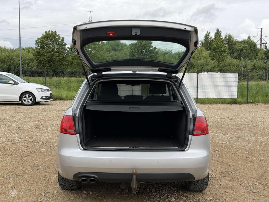 Pelēks Audi A4 2007 Šauļi, ar dzinēja tilpumu 1.97 L un nobraukumu 299 tūkst. km par 2300 €, foto 8 vietnē AUTOMOTO.COM.LV