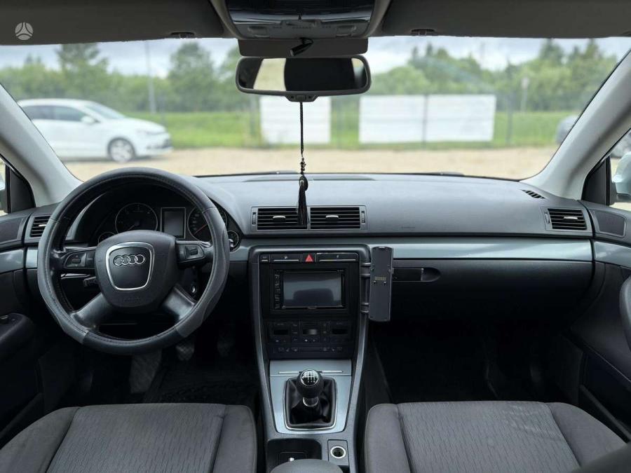 Pelēks Audi A4 2007 Šauļi, ar dzinēja tilpumu 1.97 L un nobraukumu 299 tūkst. km par 2300 €, foto 14 vietnē AUTOMOTO.COM.LV