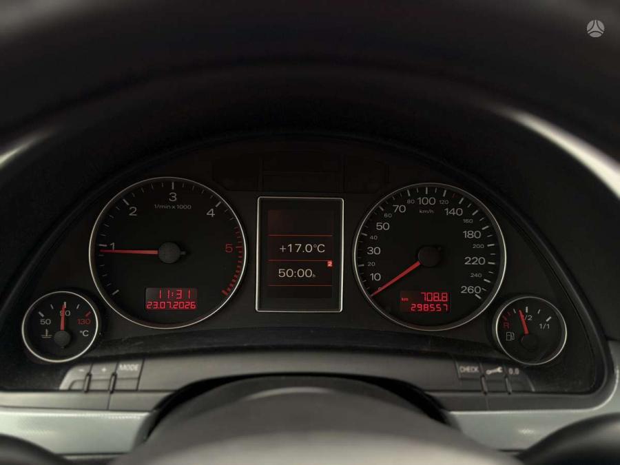 Pelēks Audi A4 2007 Šauļi, ar dzinēja tilpumu 1.97 L un nobraukumu 299 tūkst. km par 2300 €, foto 18 vietnē AUTOMOTO.COM.LV