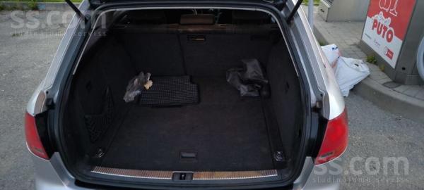 Grey Audi A4 2007 in Riga, with an engine capacity of 2.00 L and mileage of 376 thousand km for 2500 €, photo 8 on AUTOMOTO.COM.LV
