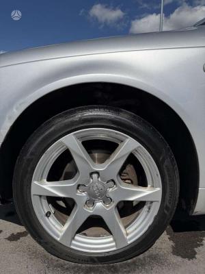 Grey Audi A4 2007 in Vilnius, with an engine capacity of 1.99 L and mileage of 384 thousand km for 2900 €, photo 8 on AUTOMOTO.COM.LV