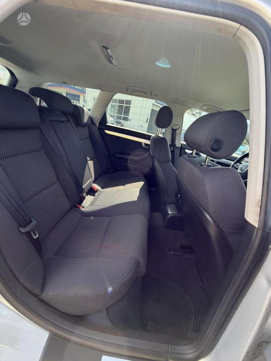 Grey Audi A4 2007 in Vilnius, with an engine capacity of 1.99 L and mileage of 384 thousand km for 2900 €, photo 20 on AUTOMOTO.COM.LV
