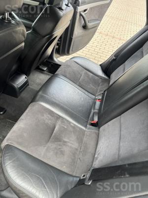 Pelēks Audi A4 2007 Alūksne, ar dzinēja tilpumu 3.00 L un nobraukumu 440 tūkst. km par 3150 €, foto 9 vietnē AUTOMOTO.COM.LV
