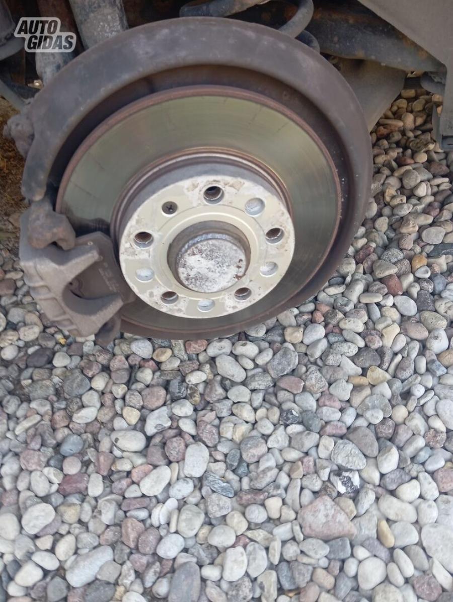 Grey Audi A4 2007 in Kazlu Ruda, with an engine capacity of 2.00 L and mileage of 310 thousand km for 1699 €, photo 28 on AUTOMOTO.COM.LV