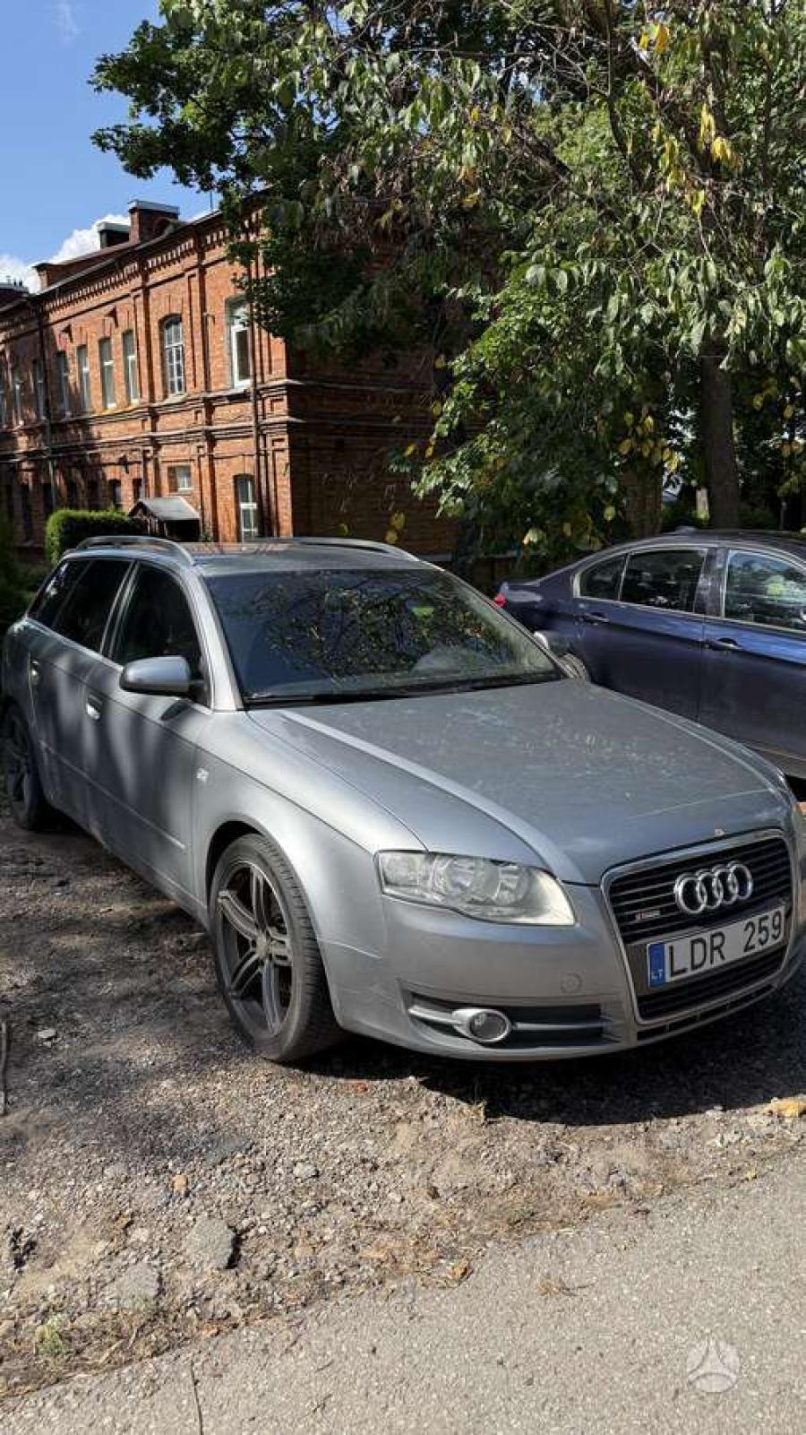 Pelēks Audi A4 2007 Kauņa, ar dzinēja tilpumu 1.97 L un nobraukumu 330 tūkst. km par 1050 €, foto 5 vietnē AUTOMOTO.COM.LV
