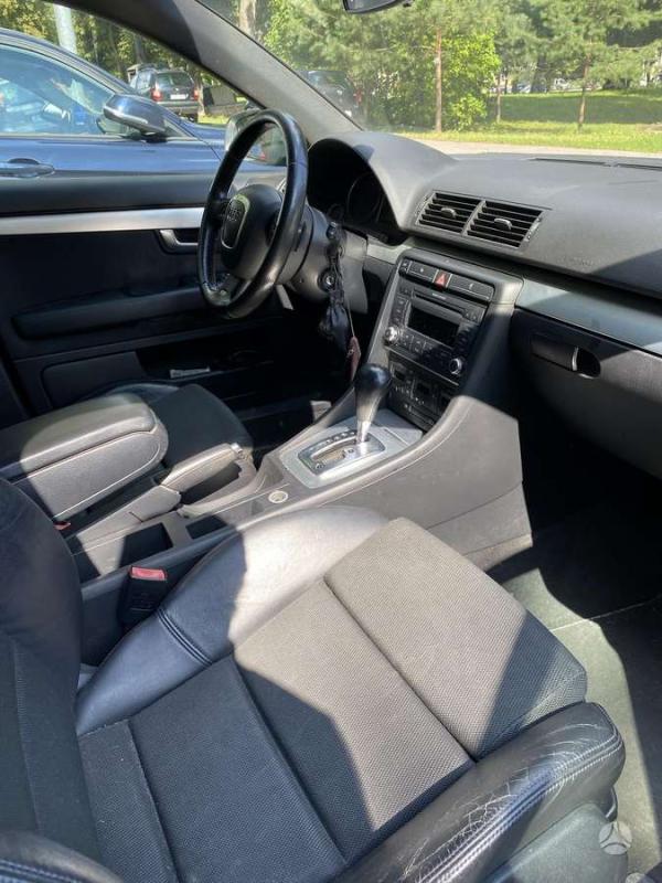 Audi A4 2007 in Kaunas on AUTOMOTO.COM.LV Grey Audi A4 2007 in Kaunas, with an engine capacity of 1.97 L and mileage of 330 thousand km for 1050 €, photo 10 on AUTOMOTO.COM.LV