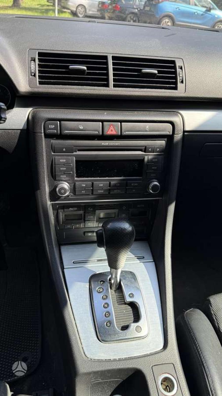 Pelēks Audi A4 2007 Kauņa, ar dzinēja tilpumu 1.97 L un nobraukumu 330 tūkst. km par 1050 €, foto 12 vietnē AUTOMOTO.COM.LV