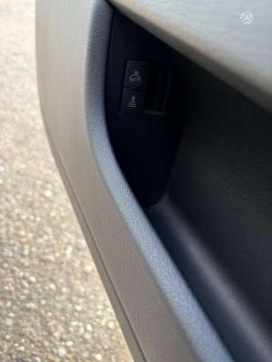 Grey Audi A4 2007 in Utena, with an engine capacity of 1.99 L and mileage of 285 thousand km for 2799 €, photo 16 on AUTOMOTO.COM.LV