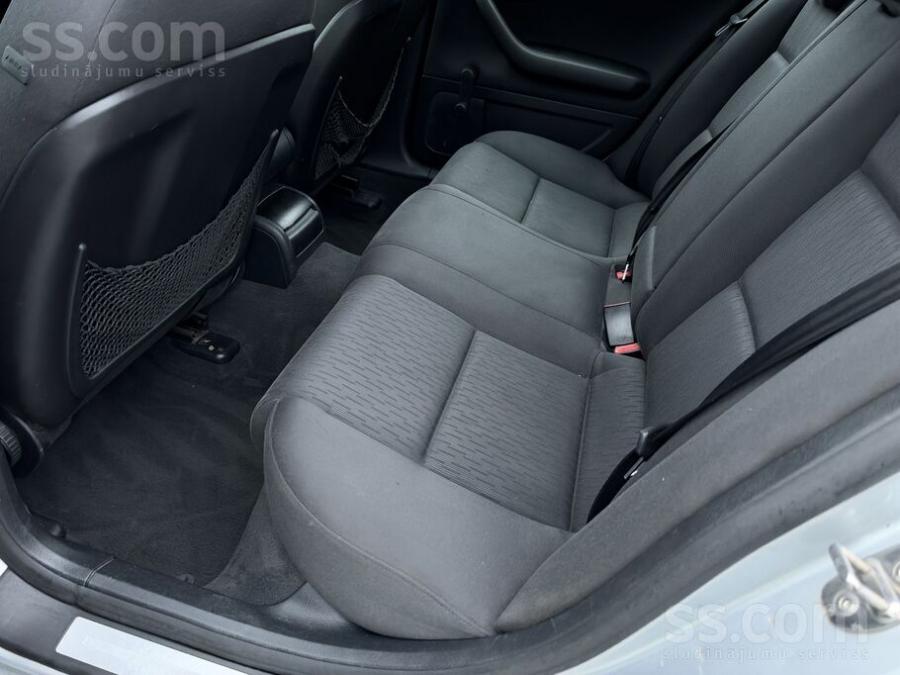Pelēks Audi A4 2007 Dobele, ar dzinēja tilpumu 1.90 L un nobraukumu 332 tūkst. km par 2600 €, foto 10 vietnē AUTOMOTO.COM.LV