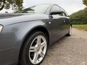 Grey Audi A4 2007 in Vilnius, with an engine capacity of 1.99 L and mileage of 275 thousand km for 3500 €, photo 13 on AUTOMOTO.COM.LV