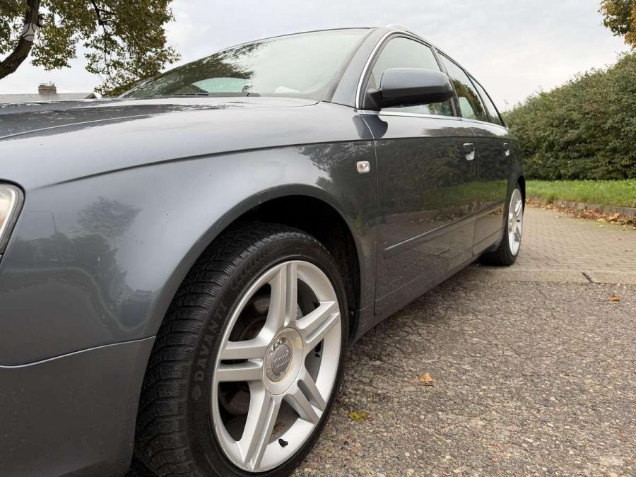 Grey Audi A4 2007 in Vilnius, with an engine capacity of 1.99 L and mileage of 275 thousand km for 3500 €, photo 13 on AUTOMOTO.COM.LV