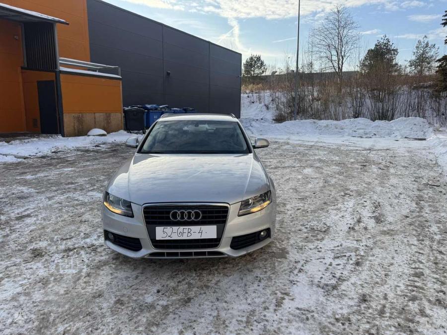 Pelēks Audi A4 2008 Alīta, ar dzinēja tilpumu 1.99 L un nobraukumu 334 tūkst. km par 3499 €, foto 8 vietnē AUTOMOTO.COM.LV