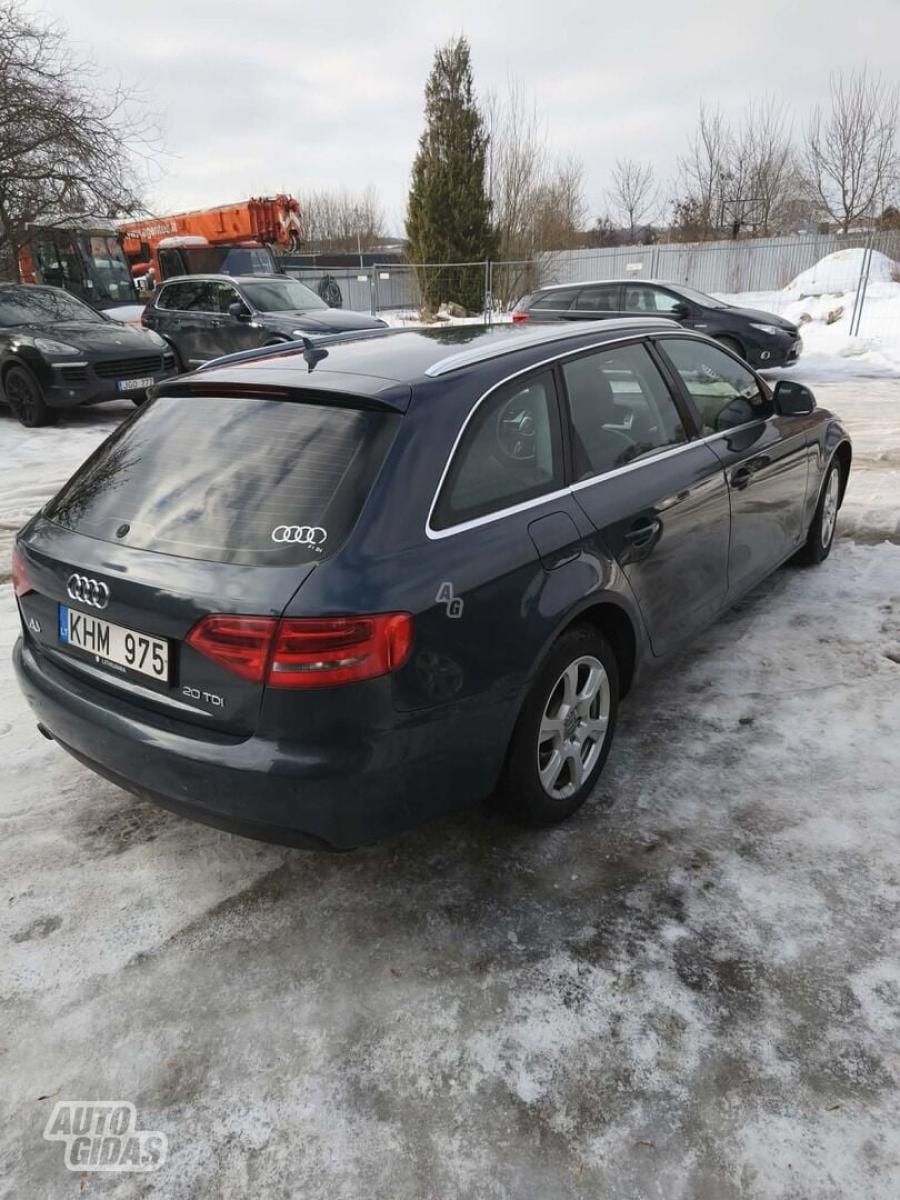 Pelēks Audi A4 2008 Kauņa, ar dzinēja tilpumu 2.00 L un nobraukumu 400 tūkst. km par 4000 €, foto 4 vietnē AUTOMOTO.COM.LV
