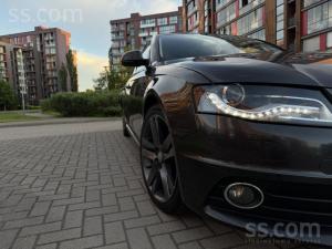 Grey Audi A4 2008 in Riga, with an engine capacity of 3.00 L and mileage of 338 thousand km for 4990 €, photo 3 on AUTOMOTO.COM.LV
