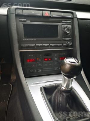Grey Audi A4 2008 in Riga, with an engine capacity of 2.00 L and mileage of 239 thousand km for 4000 €, photo 14 on AUTOMOTO.COM.LV