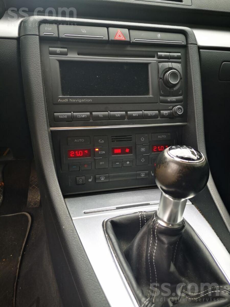 Grey Audi A4 2008 in Riga, with an engine capacity of 2.00 L and mileage of 239 thousand km for 4000 €, photo 14 on AUTOMOTO.COM.LV