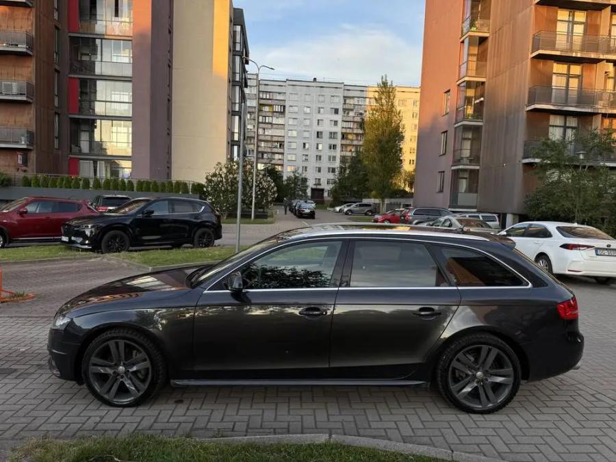 Grey Audi A4 2008 in Riga, with an engine capacity of 3.00 L and mileage of 338 thousand km for 4990 €, photo 5 on AUTOMOTO.COM.LV