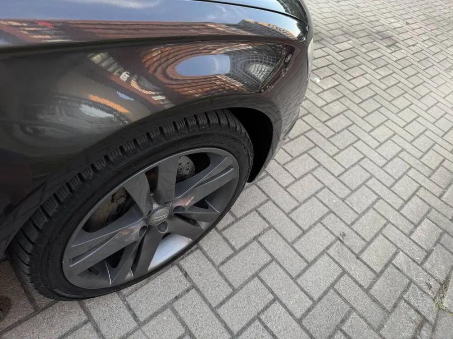 Grey Audi A4 2008 in Riga, with an engine capacity of 3.00 L and mileage of 338 thousand km for 4990 €, photo 13 on AUTOMOTO.COM.LV