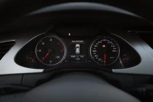 Grey Audi A4 2008 in Jelgava, with an engine capacity of 2.00 L and mileage of 333 thousand km for 2800 €, photo 11 on AUTOMOTO.COM.LV